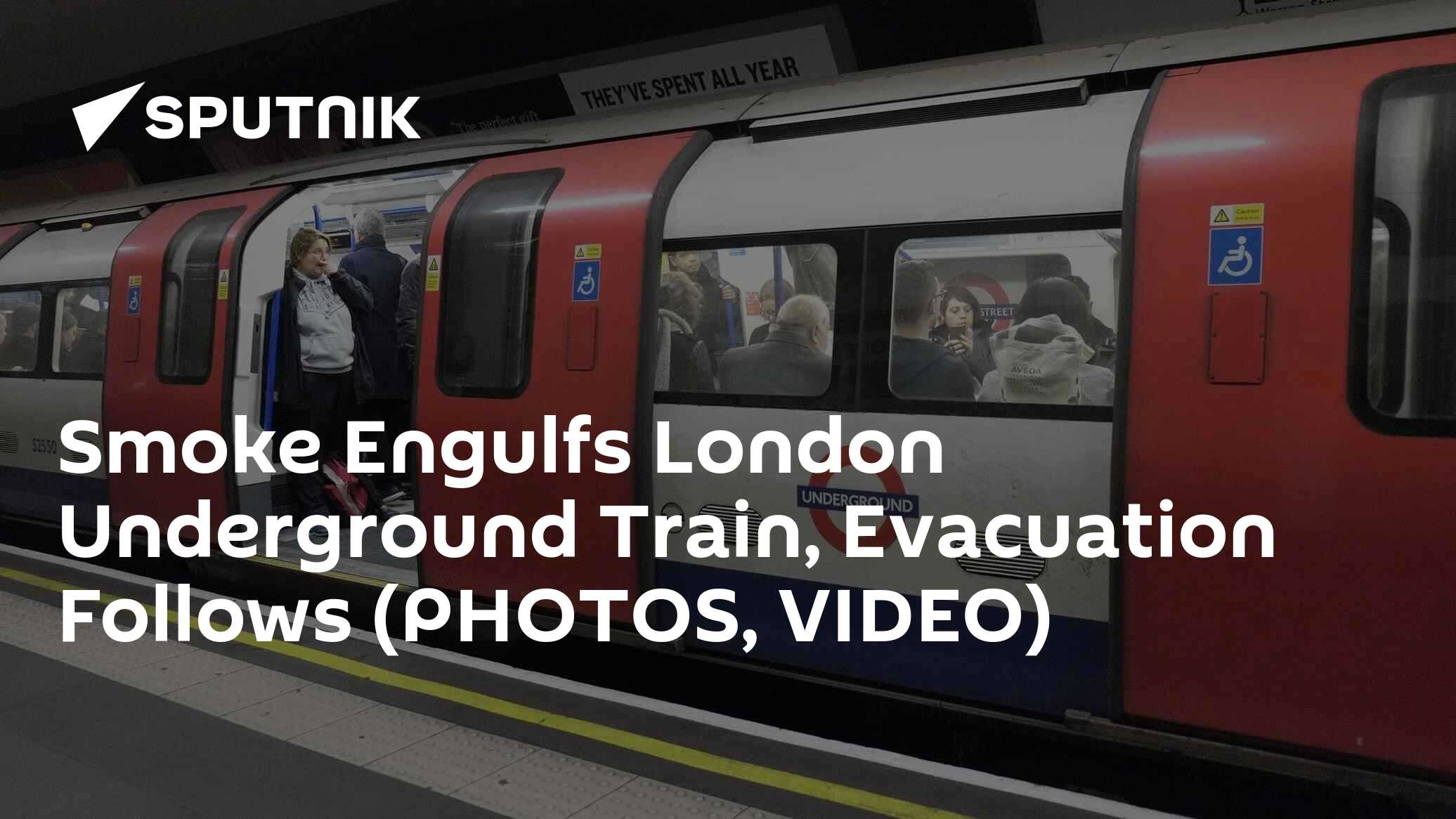 Smoke Engulfs London Underground Train, Evacuation Follows (PHOTOS ...