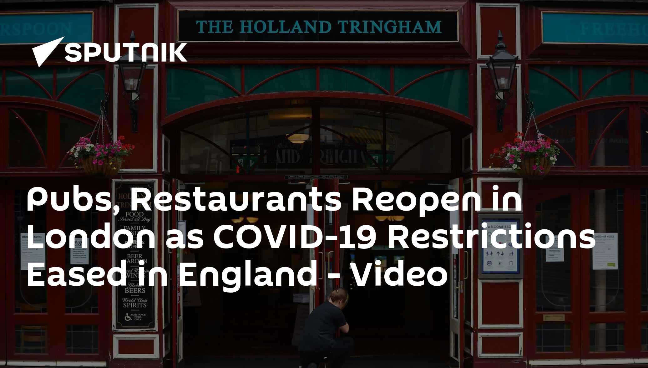 Pubs, Restaurants Reopen in London as COVID-19 Restrictions Eased in ...