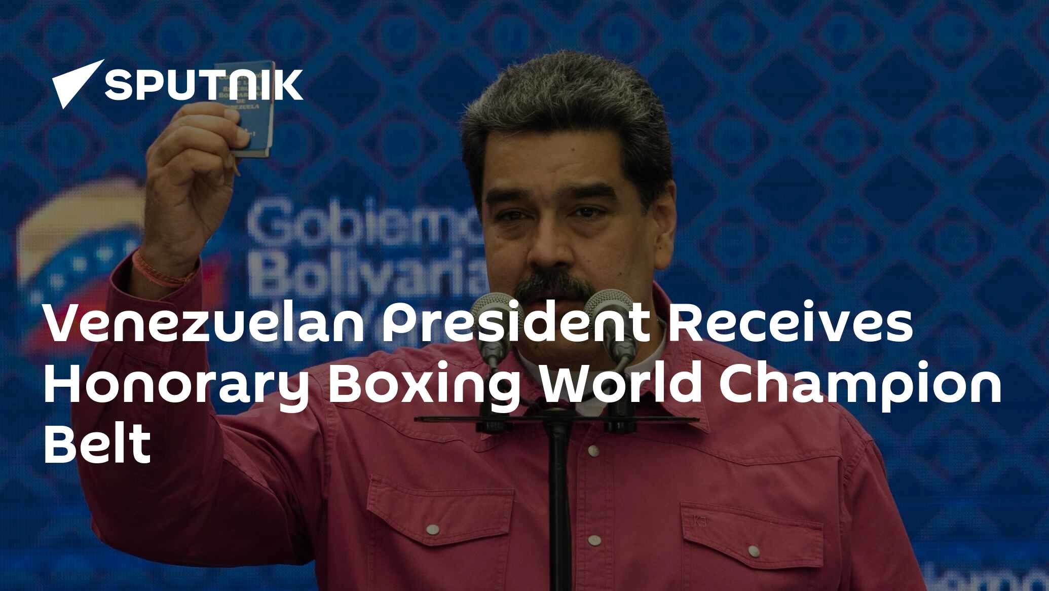 Venezuelan President Receives Honorary Boxing World Champion Belt