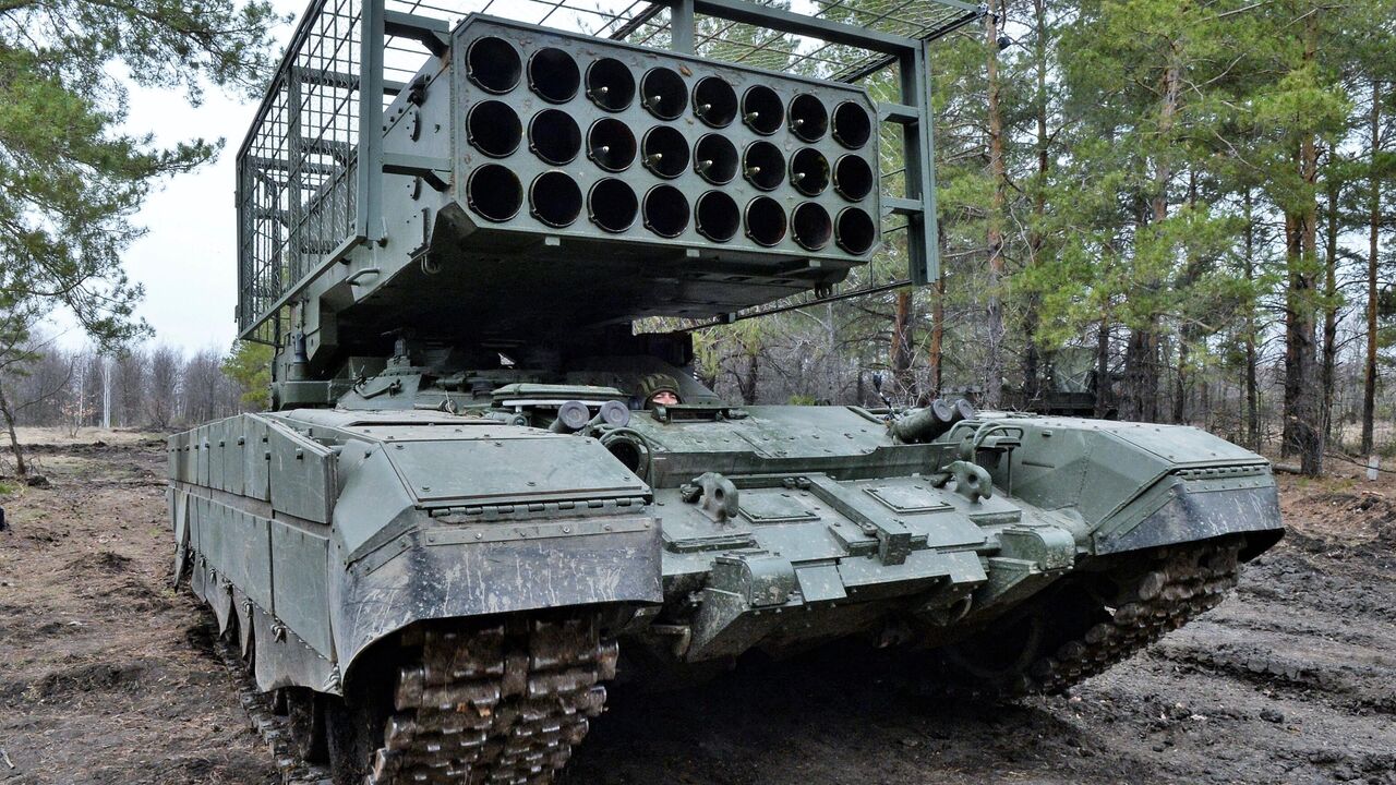 How Russian Heavy Flamethrower System Survived Ukrainian Drone Attacks