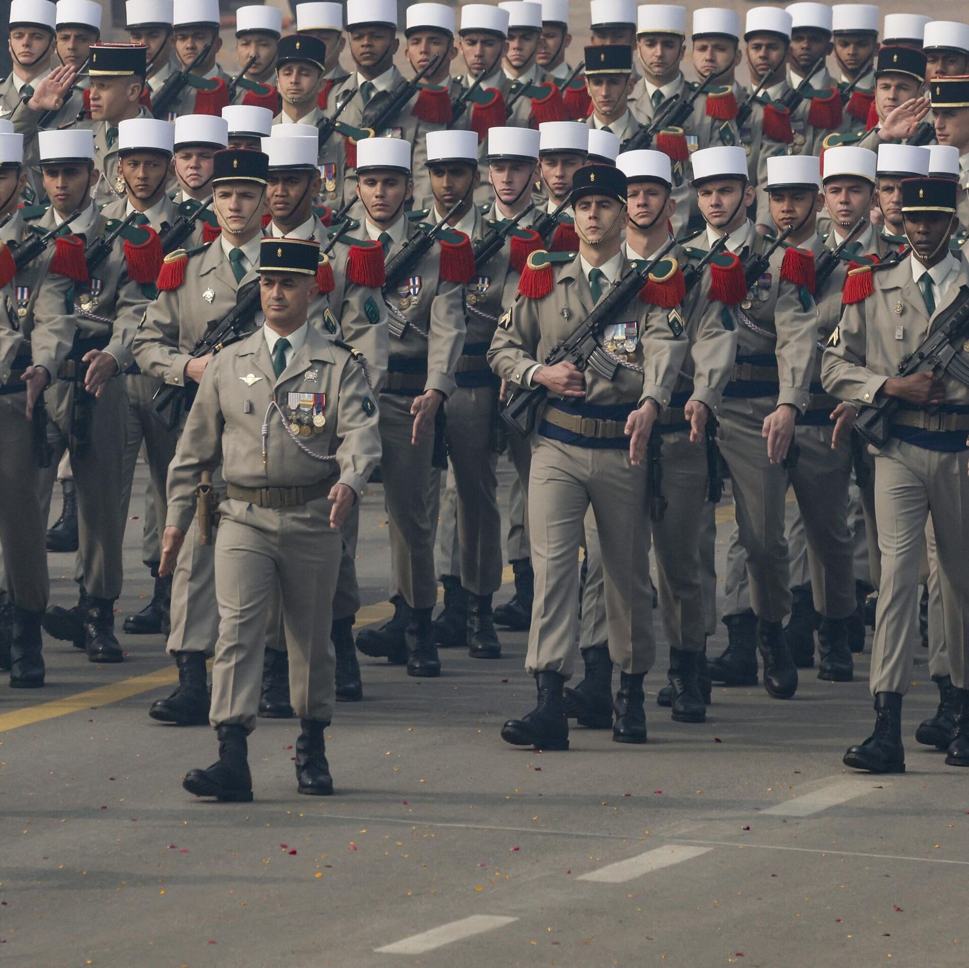 100 French Foreign Legion Troops Already in Ukraine, Ex-DoD Official Says