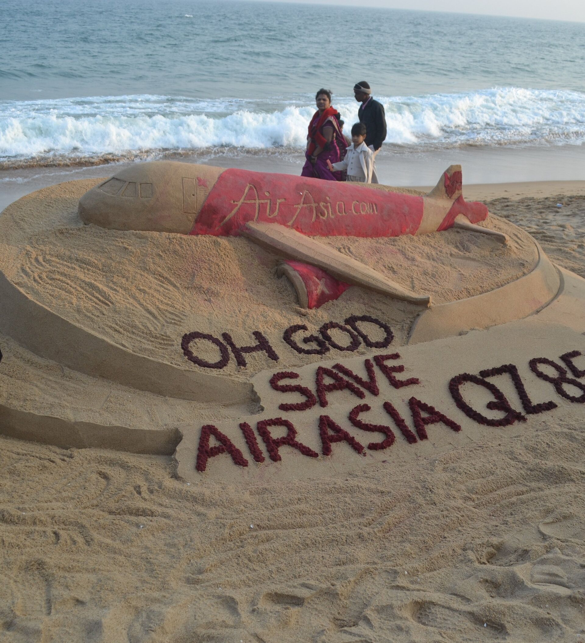 In Deep Water: Missing AirAsia Flight Likely at ‘Bottom of The Sea ...